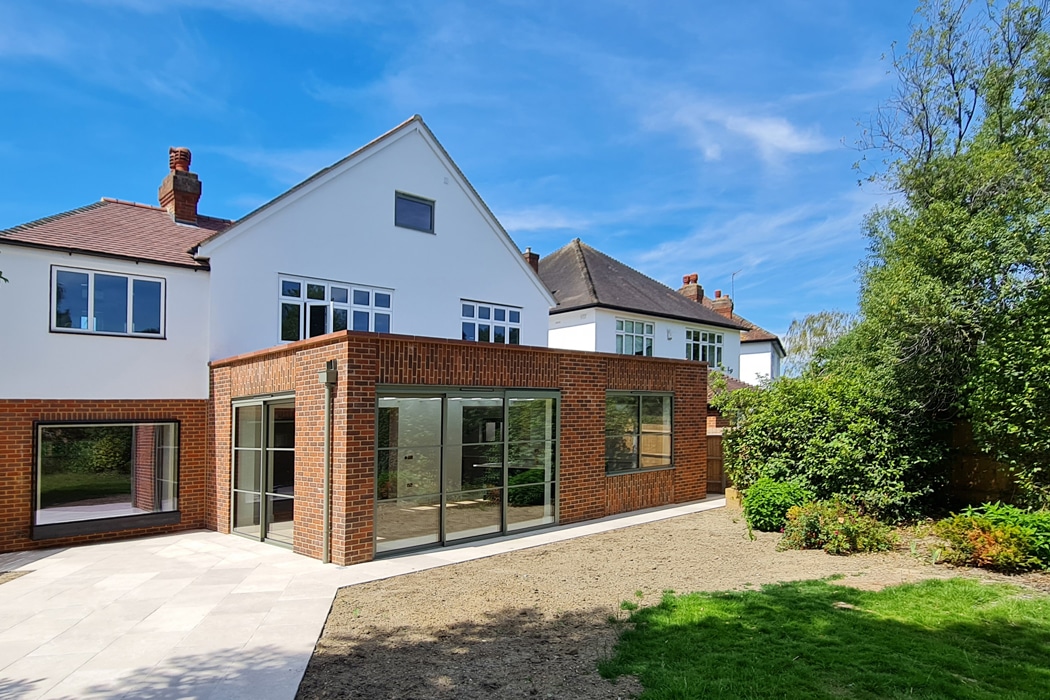 SUNFLEX UK | Art Deco style extension with aluminium sliding doors